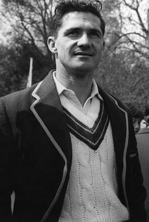 Neil Harvey: One of the greatest left-handers in history of cricket ...