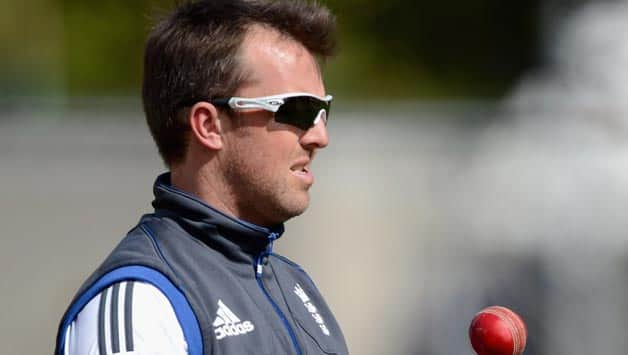Ian Botham praises Graeme Swann as a 'peerless entertainer' - Cricket ...