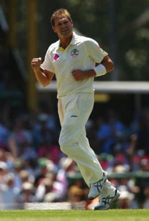 Ryan Harris: First fast bowler to take 100 Test wickets making debut ...