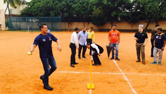WWE Superstar Alberto Del Rio plays cricket during India vist - Cricket ...