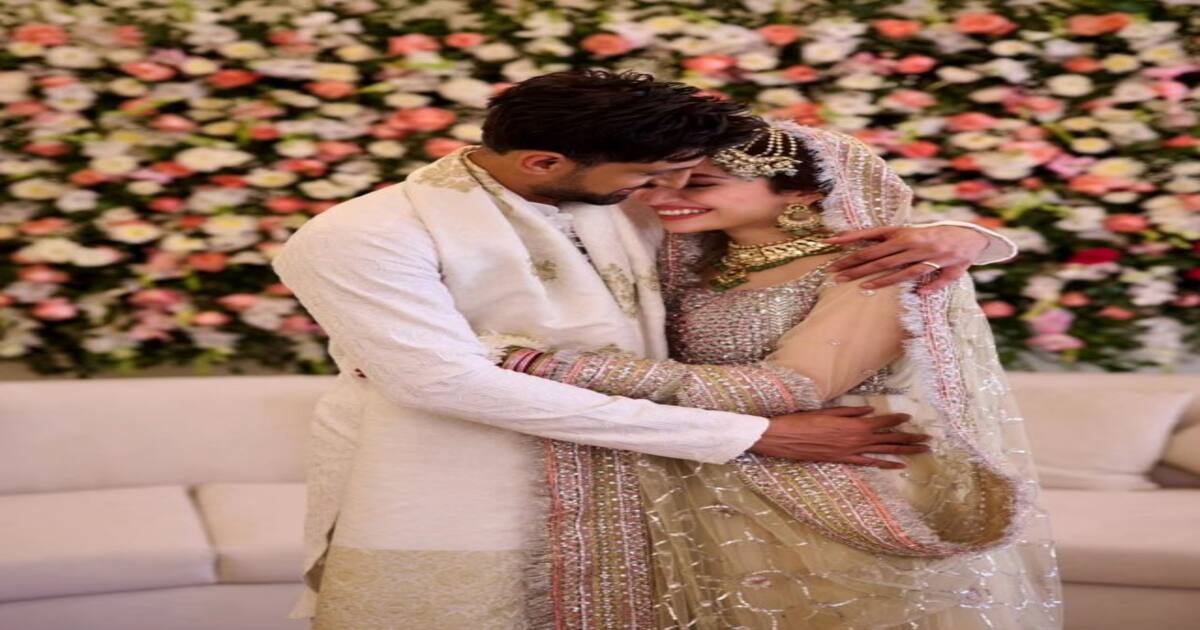 Shoaib Malik Marries Pak Actor Sana Javed Amid Divorce Rumours With ...