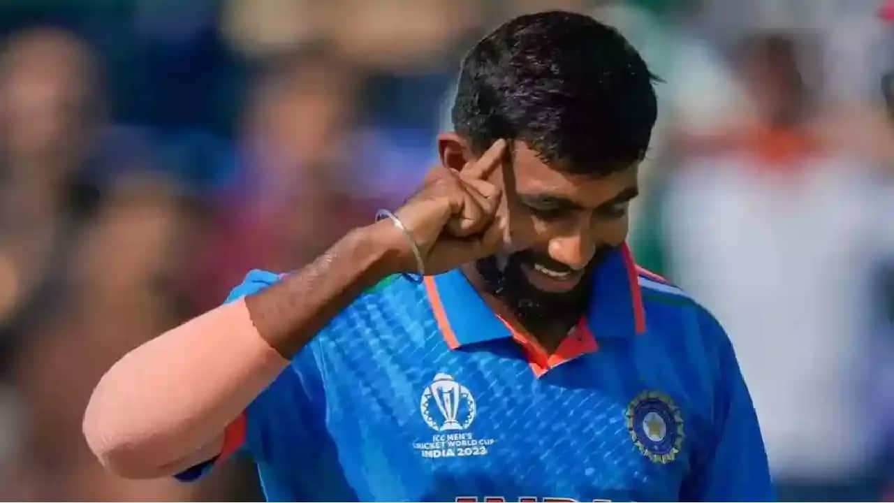 Jasprit Bumrah vs Wasim Akram: Who is BETTER bowler after 89 ODIs