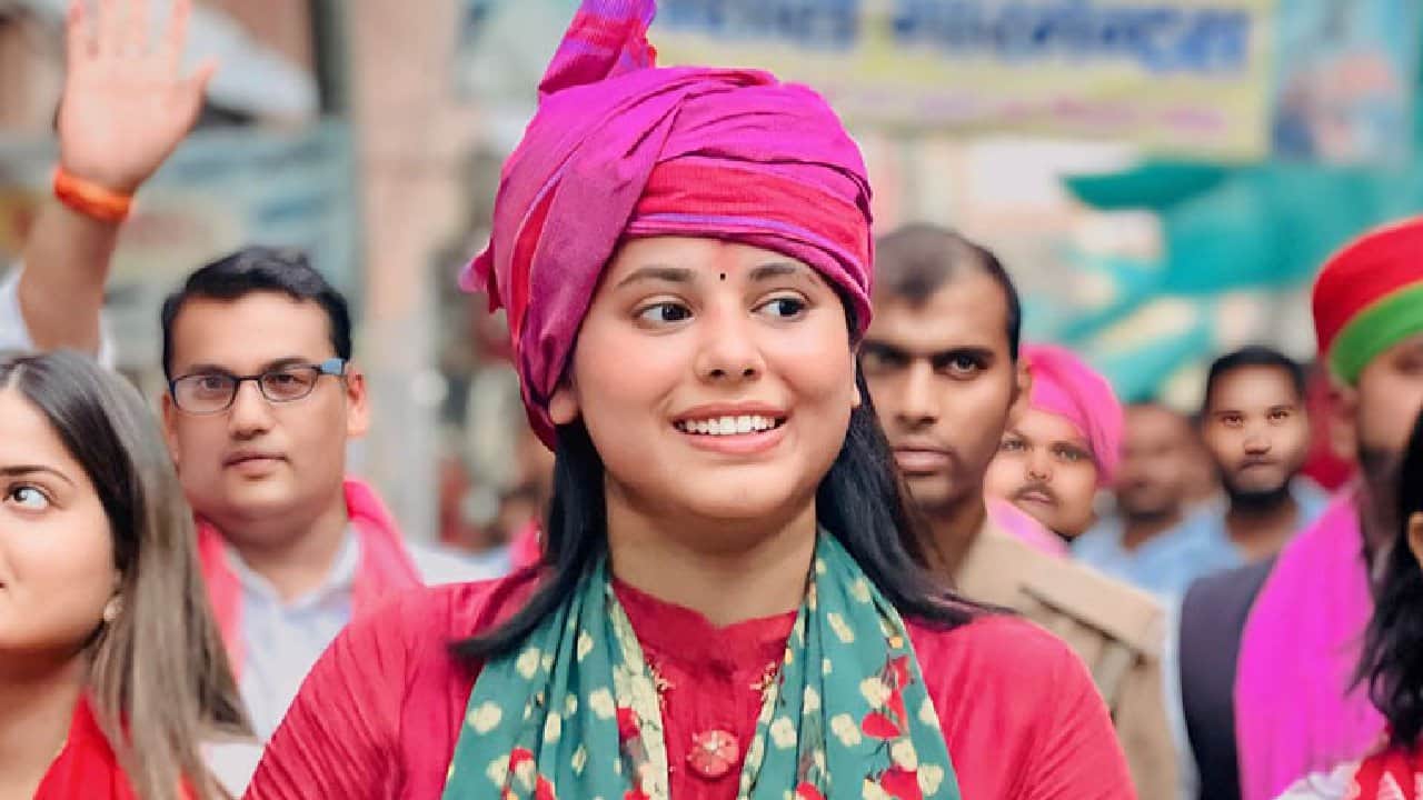 Who is KKR star Rinku Singh's fiancee, she is a qualified…, she works as…, her name is…