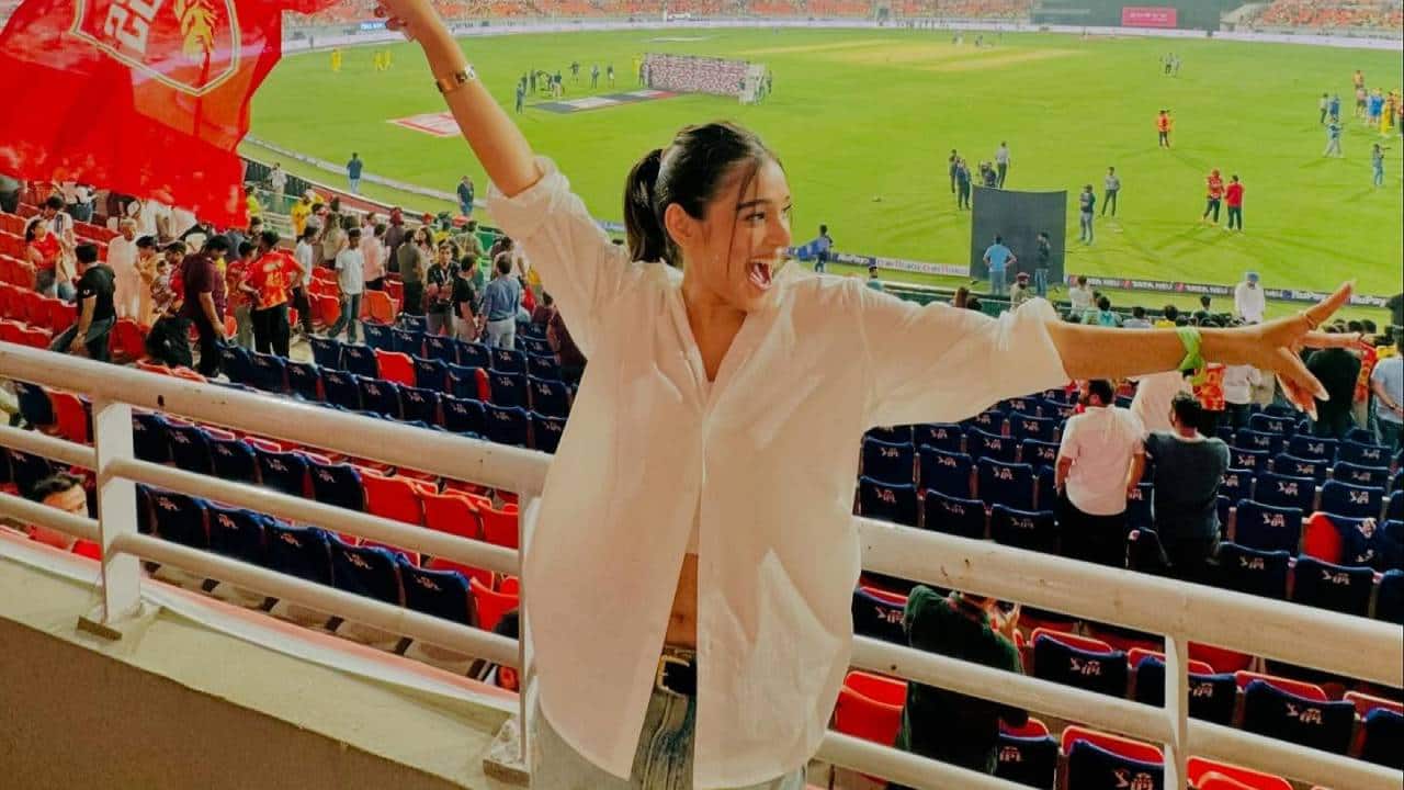 RJ Mahvash's emotional post and viral selfie with Yuzvendra Chahal ...