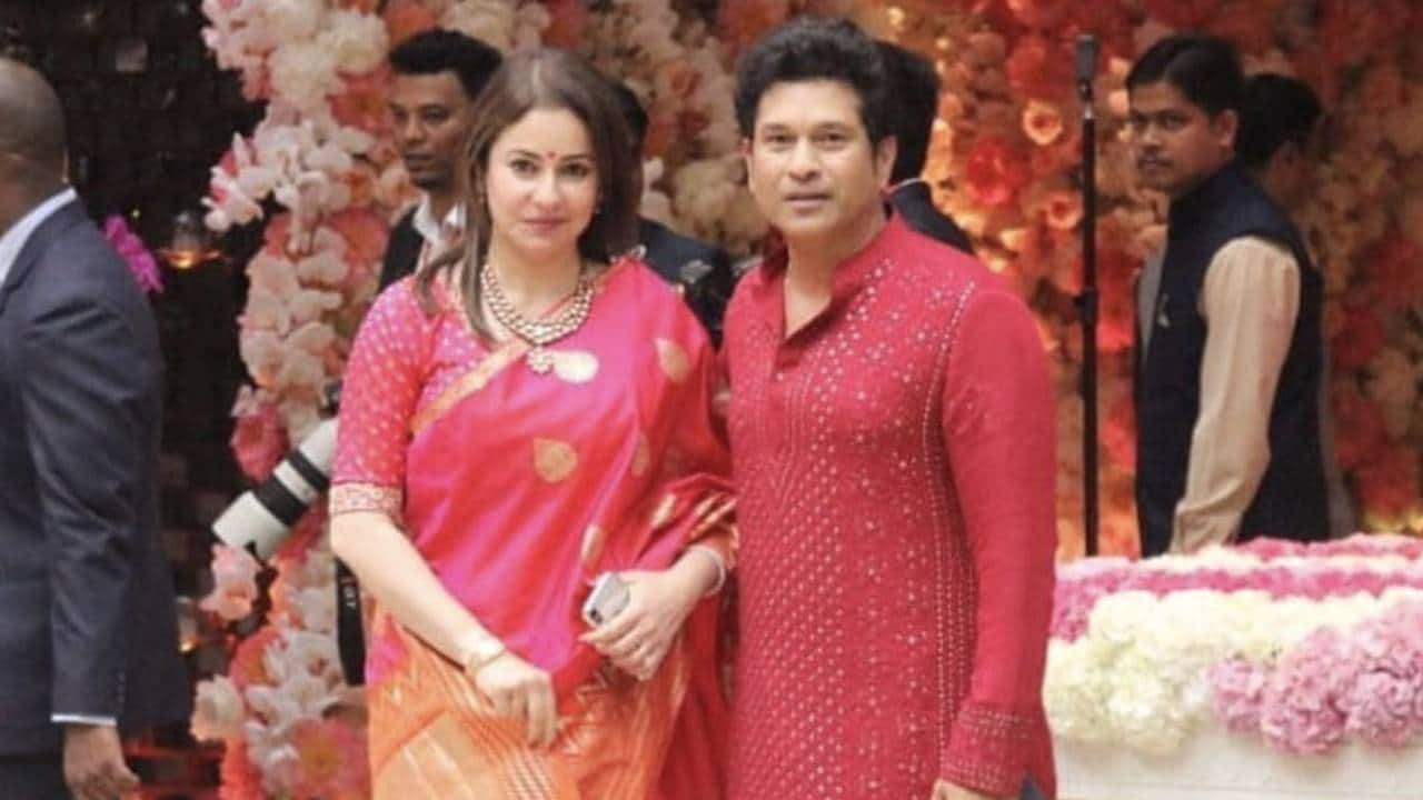 Arjun Tendulkar's mom is GOLD medallist: Know all about Anjali ...