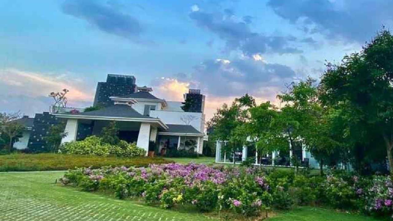 Inside photos of MS Dhoni's luxurious farmhouse, CSK star designed it ...