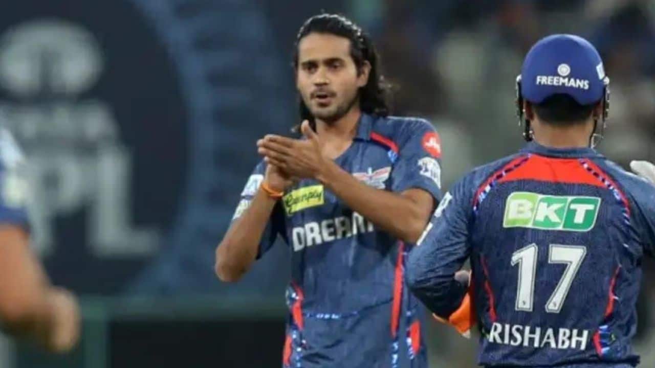 Abhishek Sharma not happy with Digvesh Rathi for his 'Notebook' sendoff ...