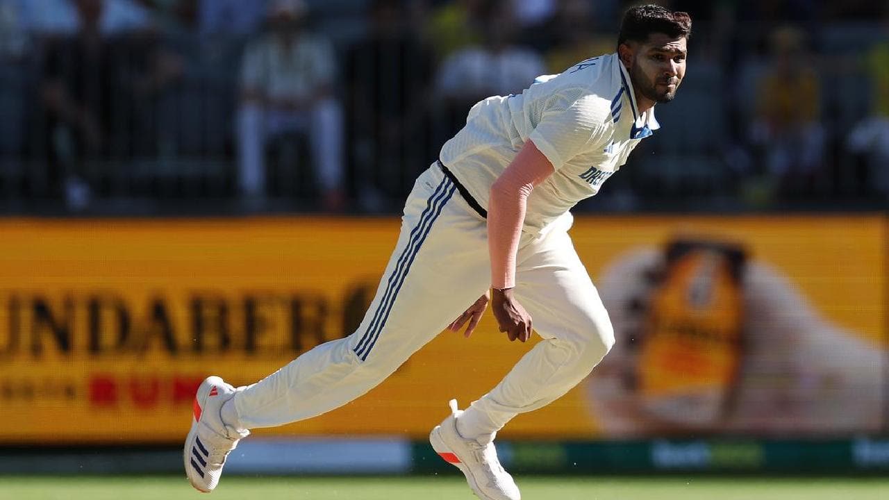 Indian team reaches Leeds via train for Series opening clash against ...