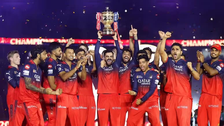 "Year Ender Virat Kohli: विराट कोहली के लिए कैसा रहा साल 2025"