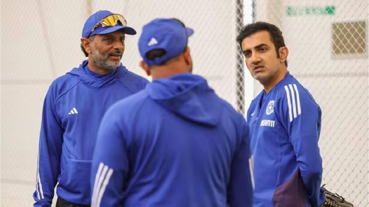 Gautam Gambhir in intense huddle as Shubman Gill and others skip their ...
