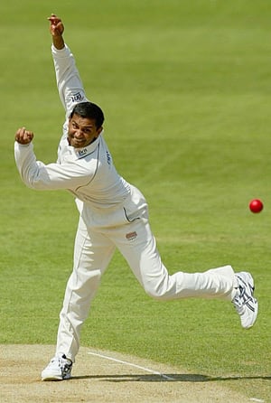 Nayan Doshi's career best eight-for stuns Karnataka - Cricket Country