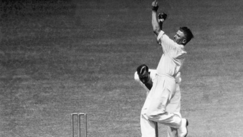 Busting myths about the Bradman Era: The Don's average on sticky ...