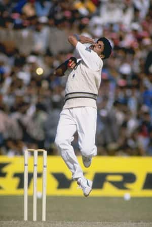 Kapil Dev conquers final frontier to get past Richard Hadlee's world ...