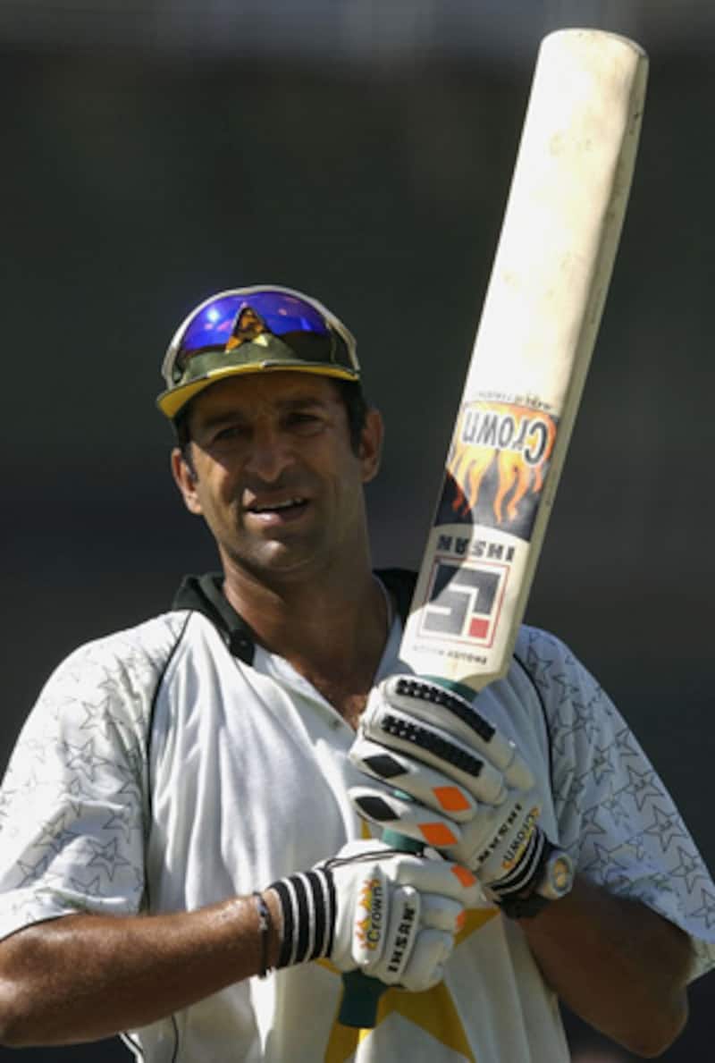 Wasim Akram’s 257 decimates hopeful Zimbabwe at Sheikhupura - Cricket ...