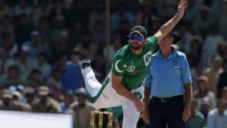 PSL 2018: Shahid Afridi apologises to Saif Badar for aggressive send ...